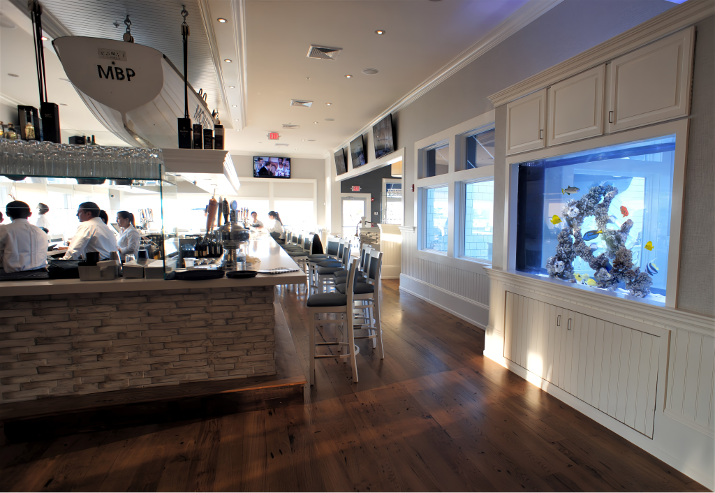 Commercial Aquariums for Different Industries | Aqua Creations